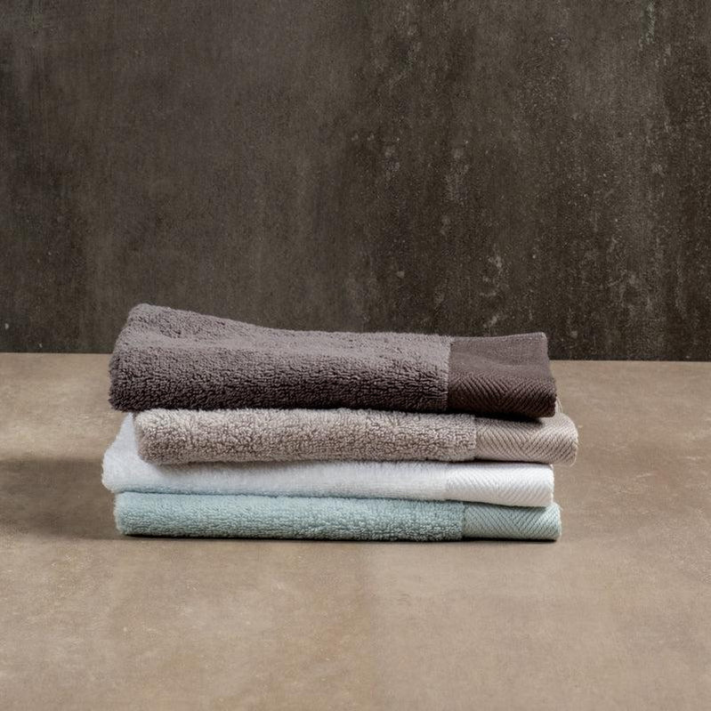 Bedroom | Bed Covers, Throws, Duvet Covers & More — Whitehouse ...